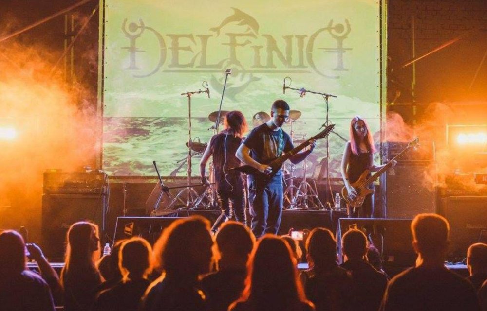 Delfinia – Лірум